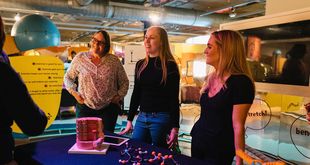 members-of-the-lavery-lab-engaging-the-public-at-the-science-museum-in ...